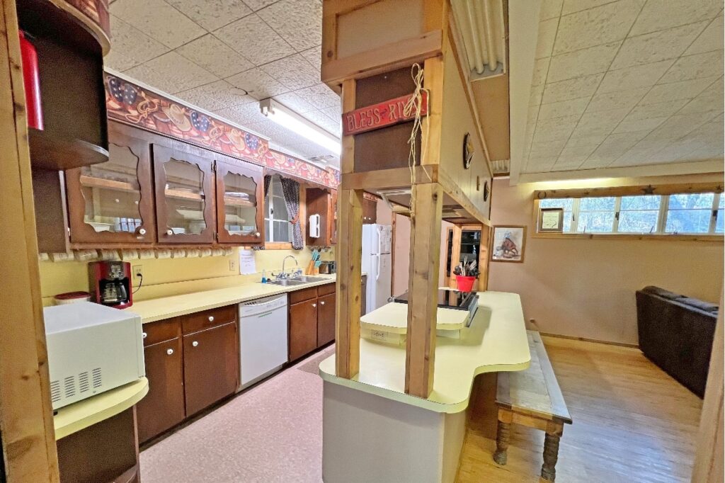 Cowboy House – Get Your Frio On