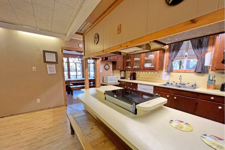 Cowboy House – Get Your Frio On